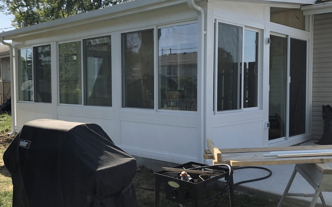 Manhattan, IL Four Season Sunroom with a Hot Tub 2022 | Veteran Owned Local Contractor
