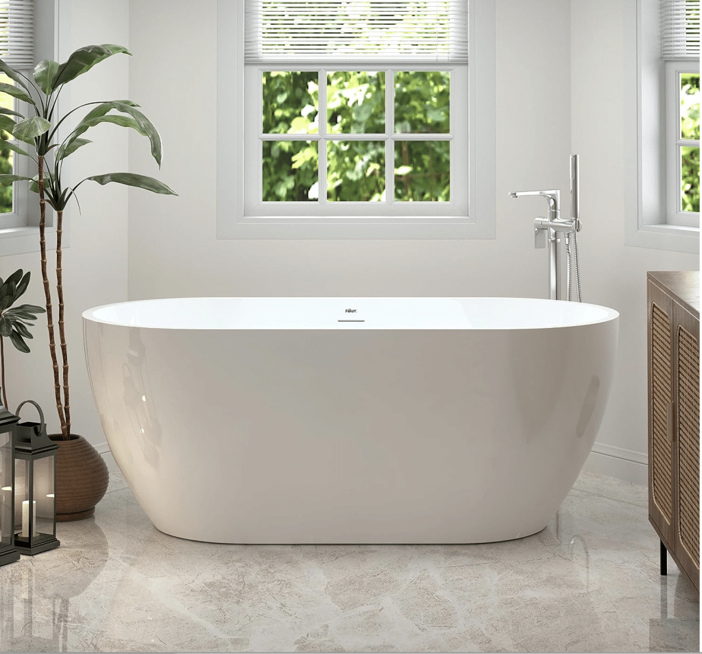 Pros & Cons of a Freestanding vs. Built-In Tub | Envy Home Services
