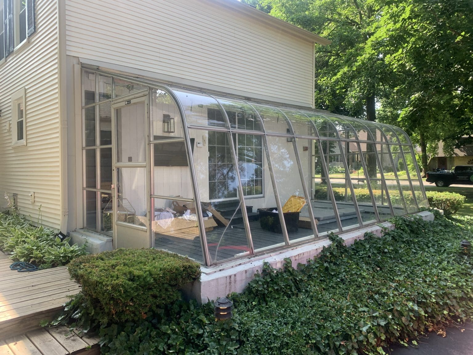 Barrington, IL Screen Room 2022 | Veteran Owned Local Contractor
